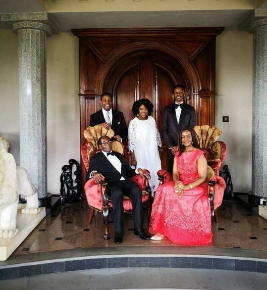 Robert Mugabe Poses With His Wife And Family Months After Removal