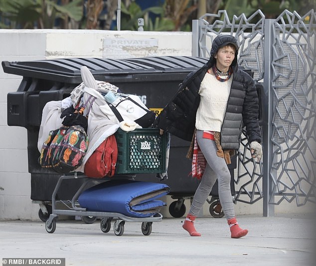 Baywatch star Jeremy Jackson's homeless ex-wife Loni Willison spotted ...
