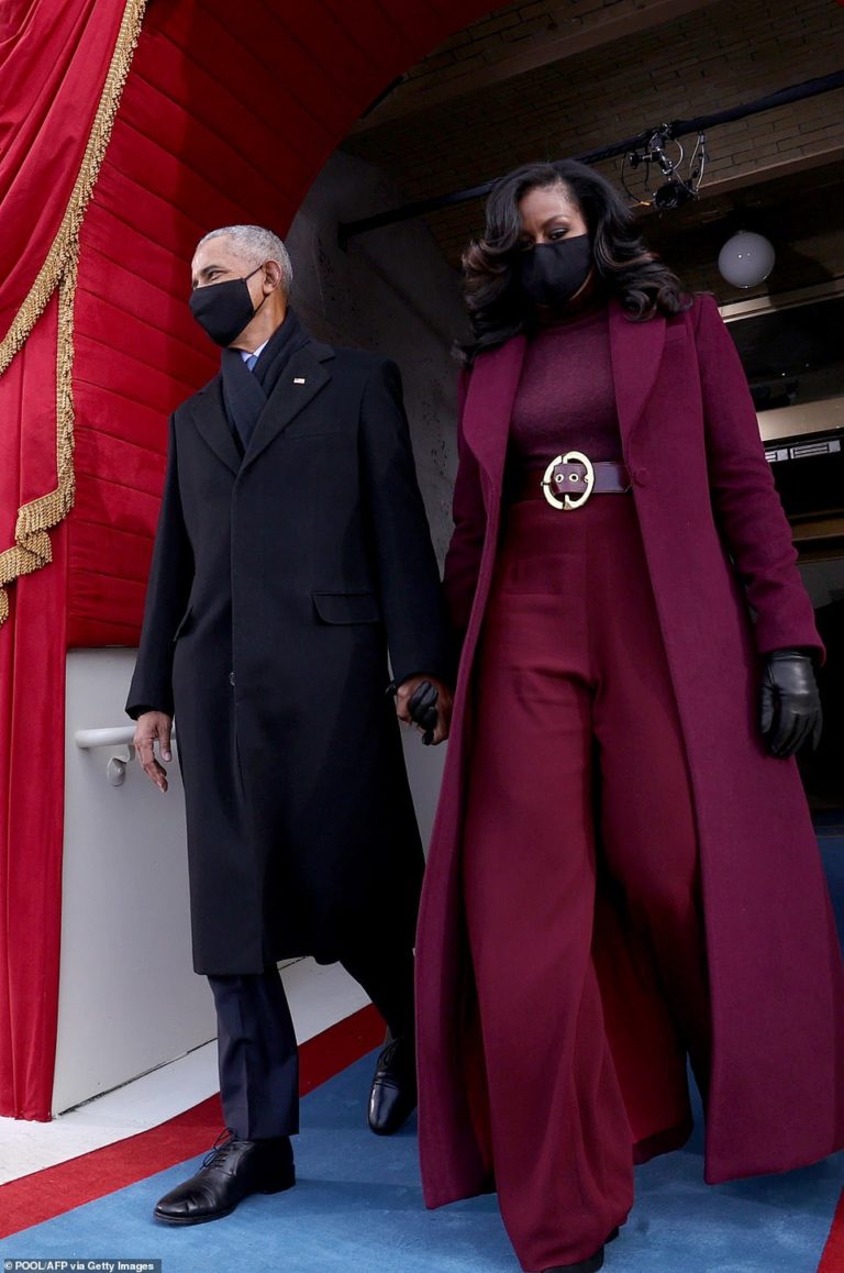 Michelle Obama steals the show in a stylish head-to-toe plum suit at ...